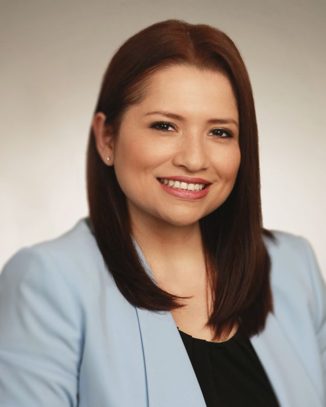 Dr. Luisa Snyder | Spanish-Speaking Dentist in Salem OR | Family Dentist